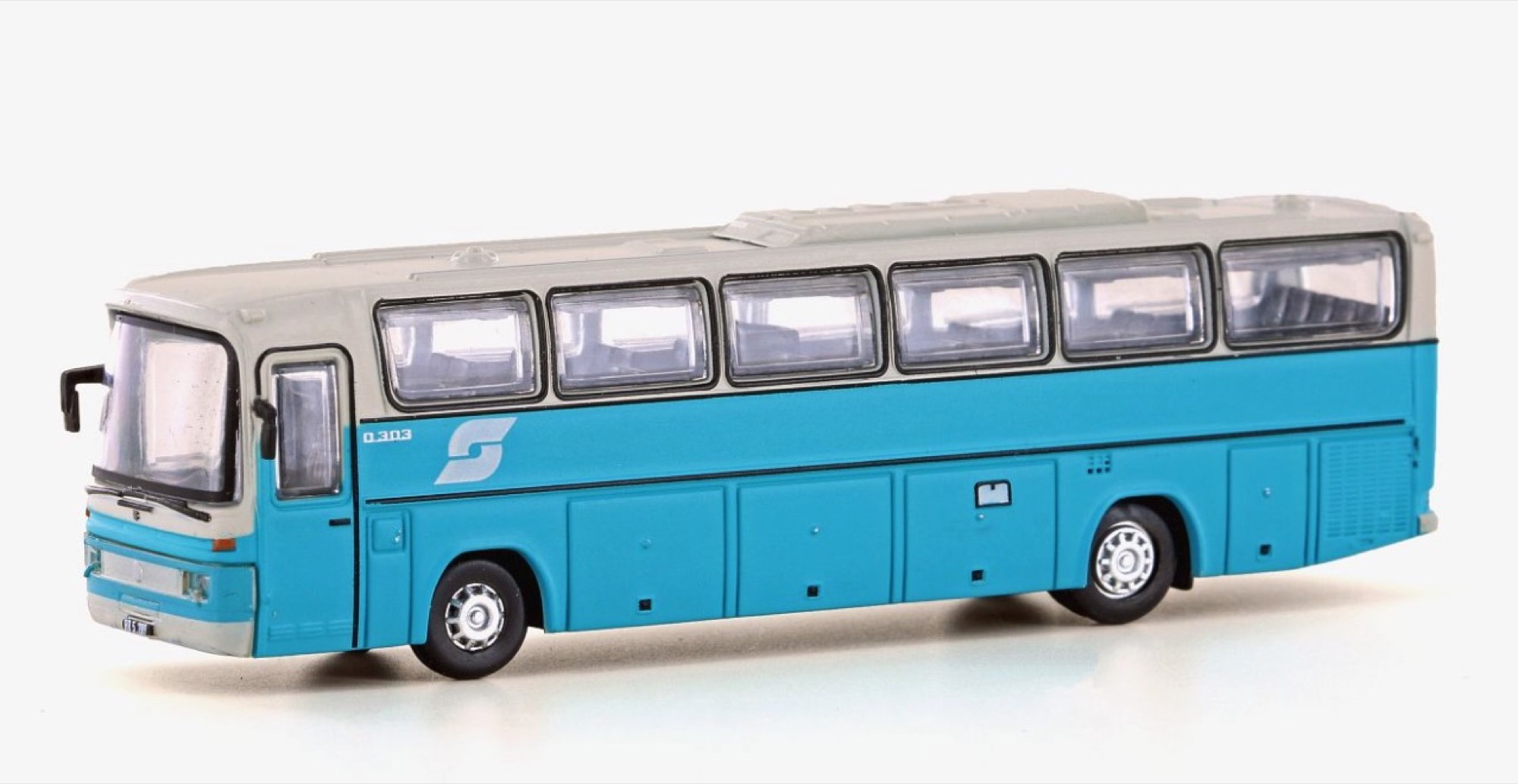 Lemke LC4424 - Mercedes Benz 0303 RHD BUS